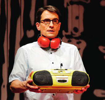 Komödie von Mark Germain mit Oliver Mommsen - Peiner Allgemeine Zeitung