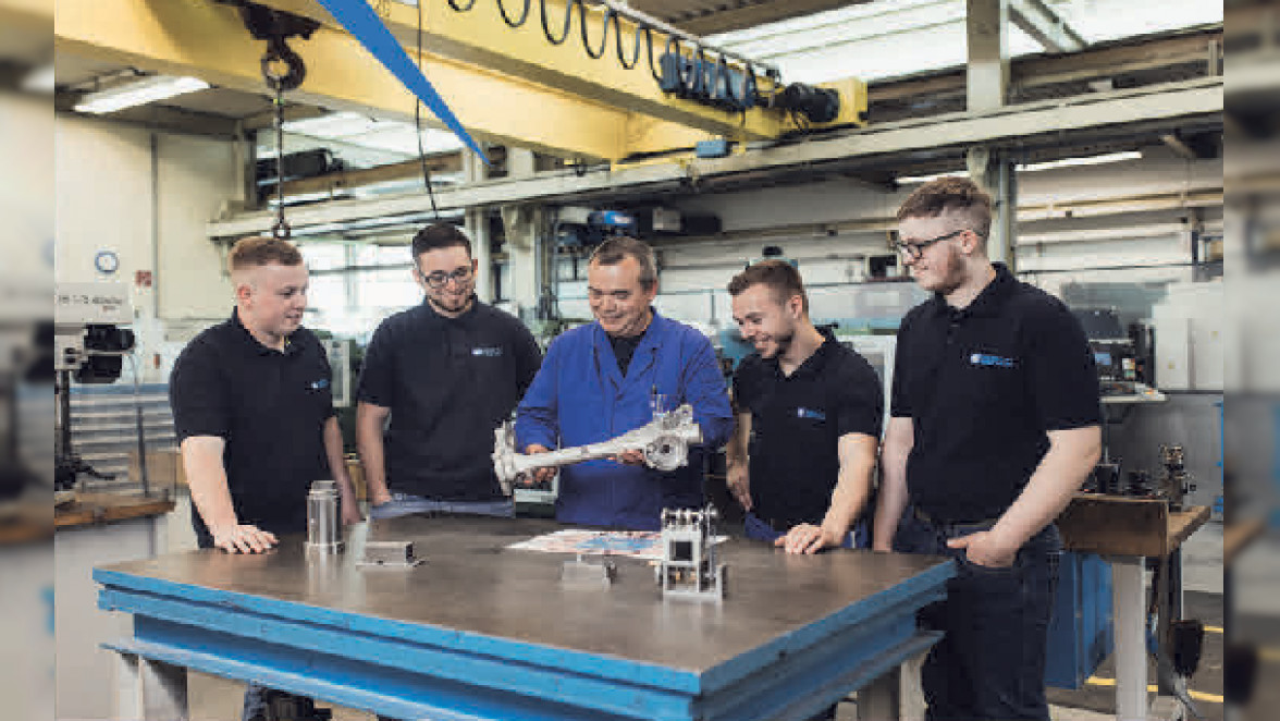 Das Unternehmen sucht Auszubildende als Werkzeugmechaniker und bietet ...